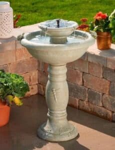 Unique Bird Baths: 30 Designs to Attract Songbirds to Your Yard