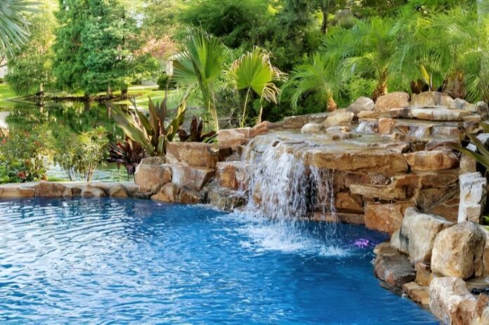 Above Ground Pool Landscaping Ideas: 26 Designs for Beauty!