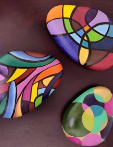 Rock Faces: 25 Inspiring Painted Rock to Unlock Your Creativity