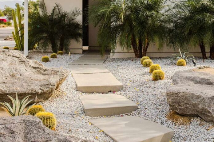 32 Front Walkway Ideas: Revamp Your Home's Entrance
