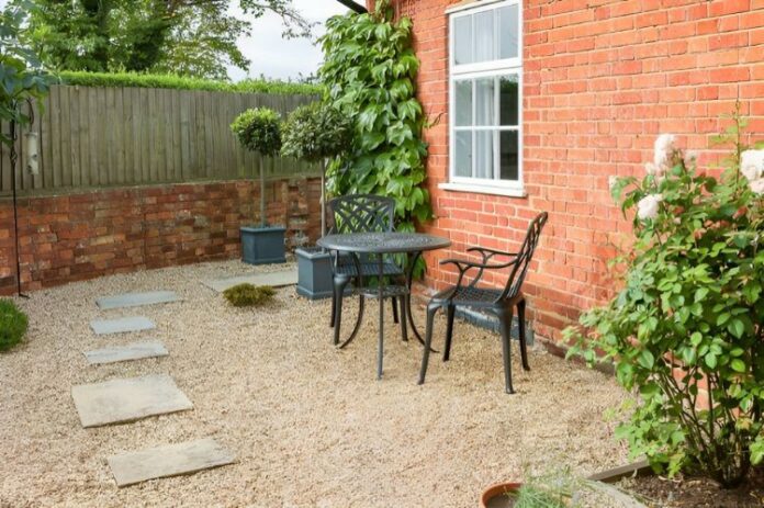 Gravel Patio: 30 Inspiring Ideas for Your Outdoor Oasis