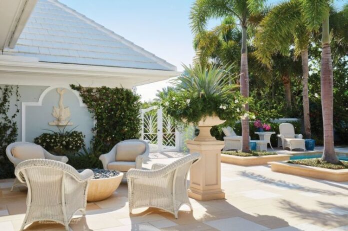 Florida Backyard Ideas: Transform Outdoor Space with 22 Designs!
