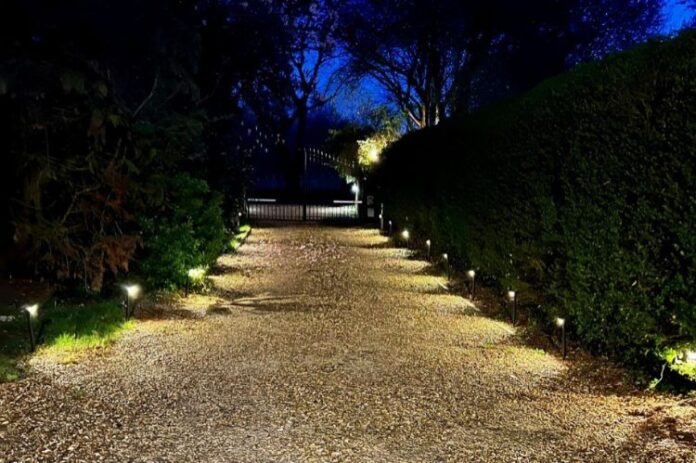 Countryside Landscaping: 35 Inspiring Ideas to Unlock the Charm