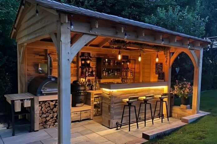 Outdoor Bar Ideas: 35 Ways to Elevate Your Backyard Space