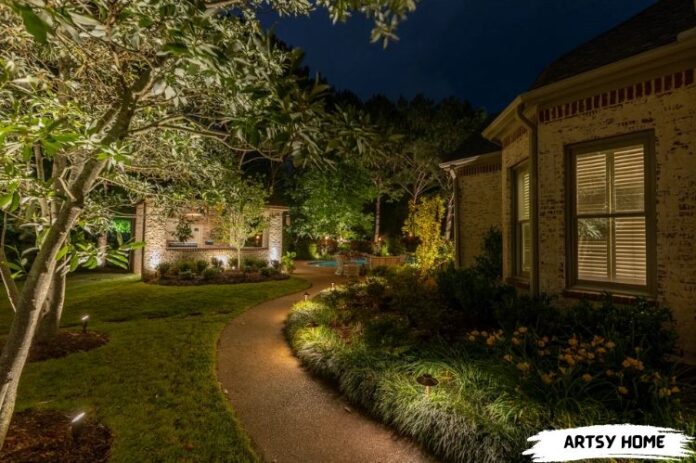 10 Farmhouse Landscape Ideas to Elevate your Outdoor Oasis